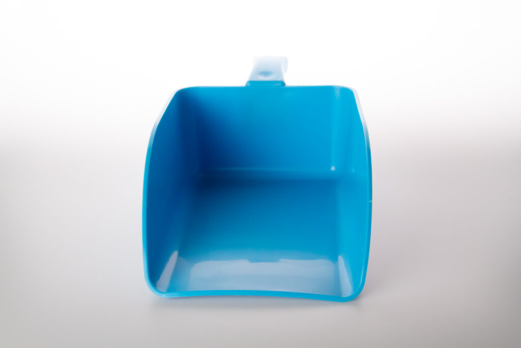 Scoop | Plastic Large 2kg (Blue) - Creeds Direct